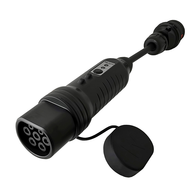 Smart portable electric vehicle charger : 7,4kW, compact & powerful